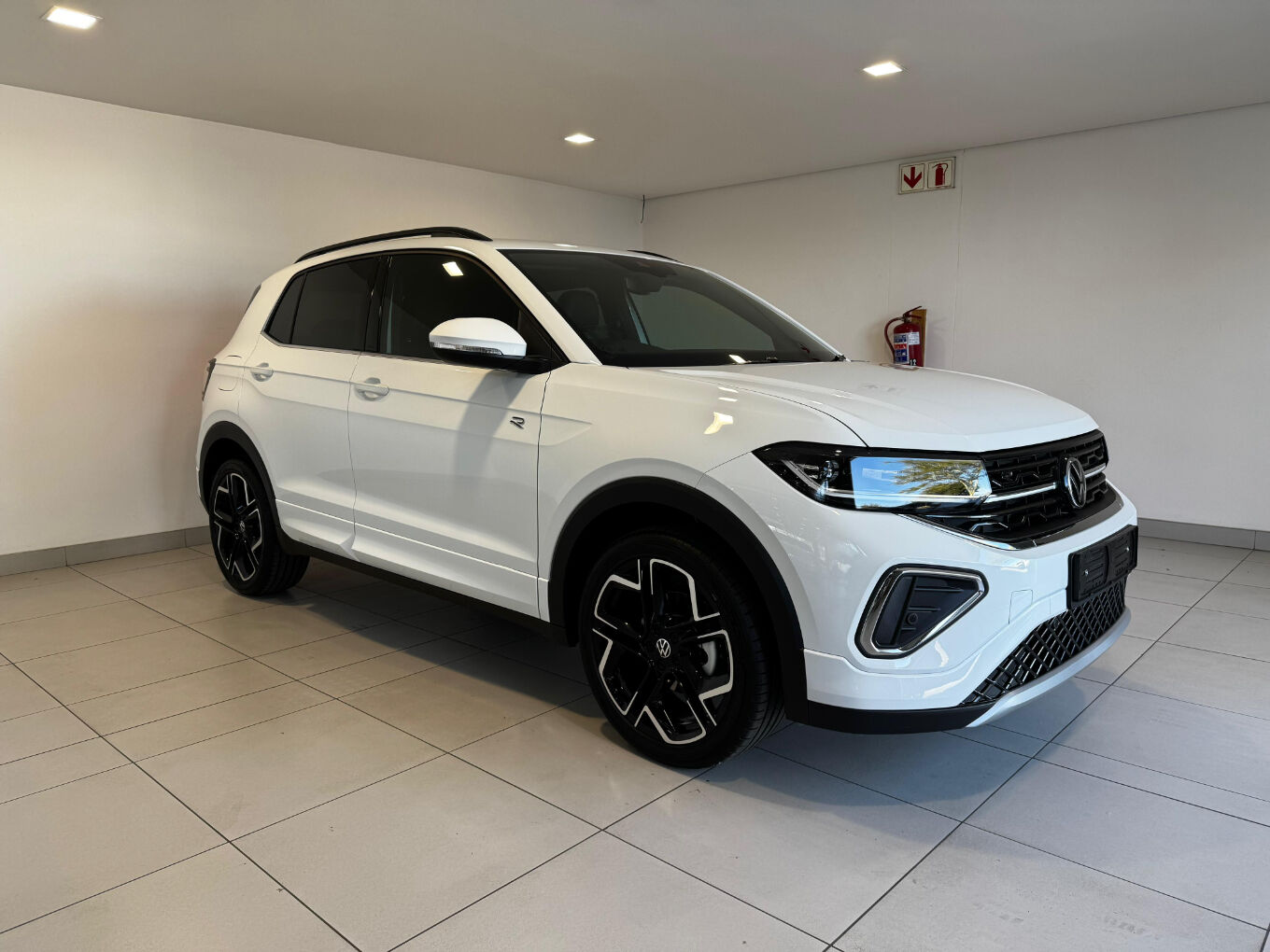 Volkswagen (VW) T-Cross TSi 1.0 R-Line for sale in Gauteng ...