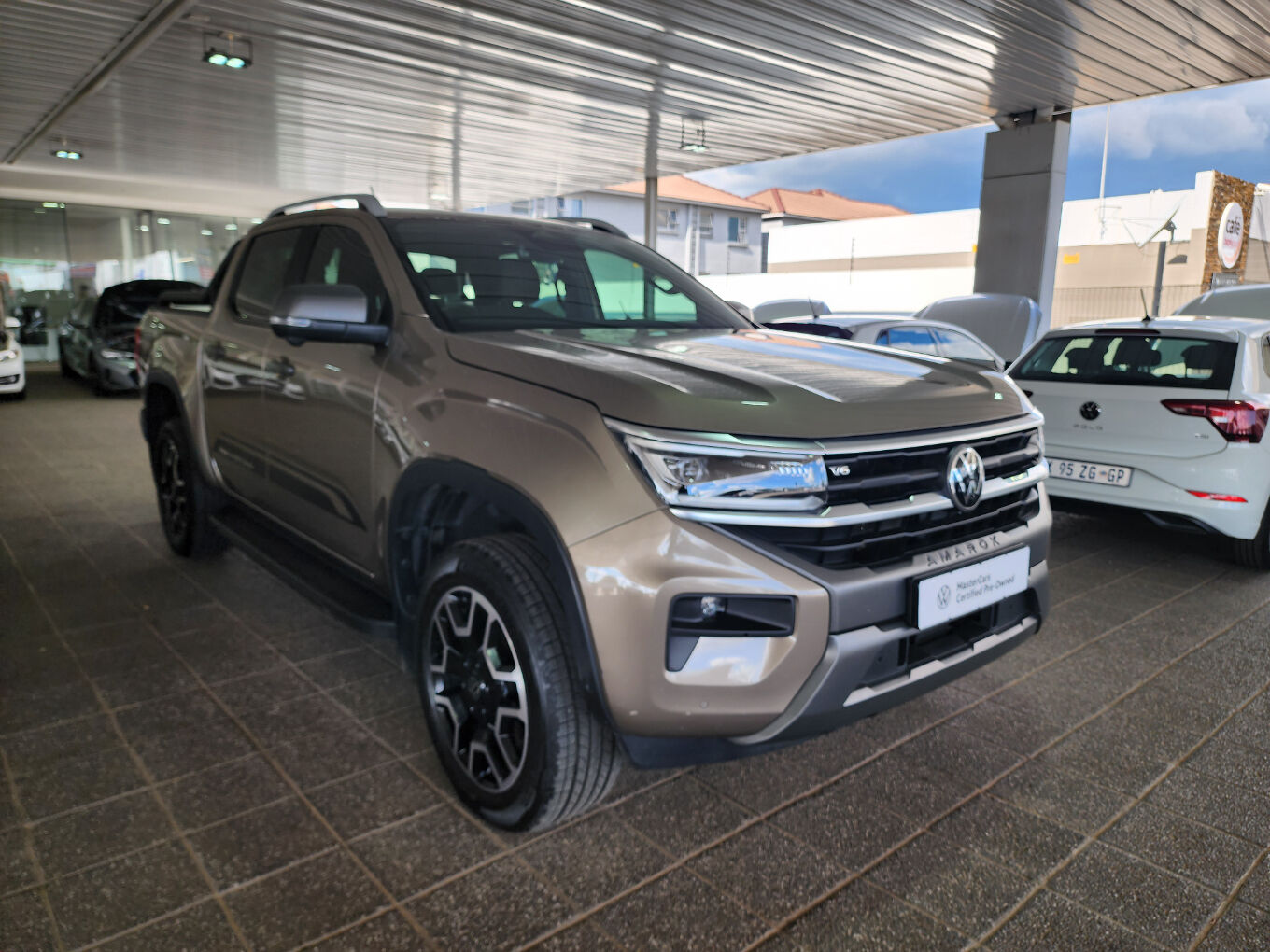 Used Volkswagen (VW) Amarok TDi 3.0 Cars For Sale| Motus VW East Rand Mall | Carfind.co.za